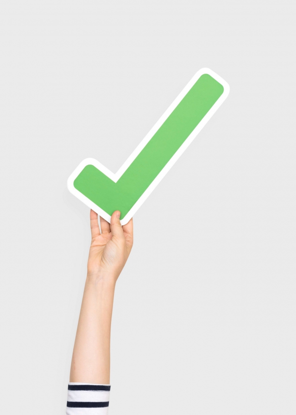 hand-holding-check-symbol - استودیو فردا